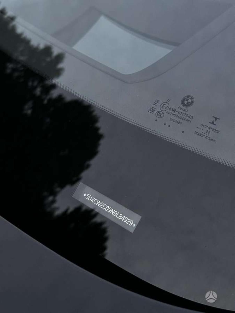 Black BMW X7 2022 in Vilnius, with an engine capacity of 3.00 L and mileage of 58 thousand km for 61000 €, photo 20 on AUTOMOTO.COM.LV