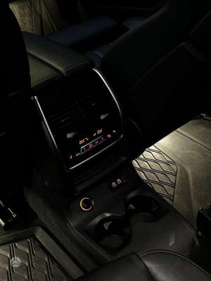 Black BMW X7 2022 in Vilnius, with an engine capacity of 3.00 L and mileage of 58 thousand km for 61000 €, photo 36 on AUTOMOTO.COM.LV