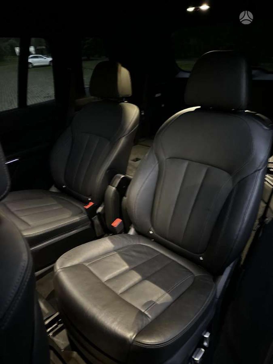 Black BMW X7 2022 in Vilnius, with an engine capacity of 3.00 L and mileage of 58 thousand km for 61000 €, photo 38 on AUTOMOTO.COM.LV
