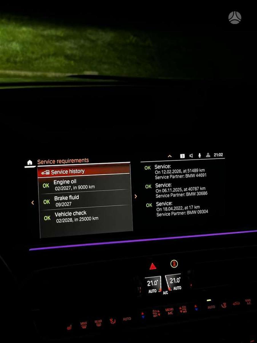Black BMW X7 2022 in Vilnius, with an engine capacity of 3.00 L and mileage of 58 thousand km for 61000 €, photo 44 on AUTOMOTO.COM.LV