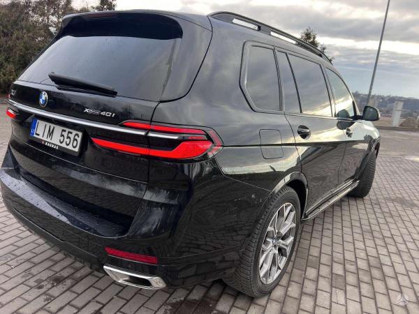Black BMW X7 2023 in Kaunas, with an engine capacity of 3.00 L and mileage of 50 thousand km for 75500 €, photo 11 on AUTOMOTO.COM.LV