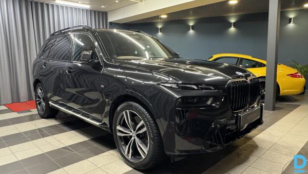 Black BMW X7 2023 in Marupe, with an engine capacity of 3.00 L and mileage of 11 thousand km for 94990 €, photo 3 on AUTOMOTO.COM.LV