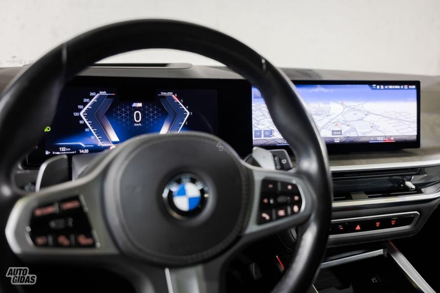 Black BMW X7 2023 in Vilnius, with an engine capacity of 3.00 L and mileage of 77 thousand km for 86771 €, photo 20 on AUTOMOTO.COM.LV