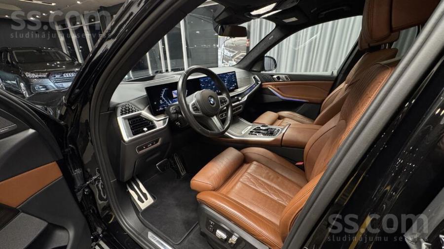 Melns BMW X7 2023 Rīga, ar dzinēja tilpumu 3.00 L un nobraukumu 11 tūkst. km par 85990 €, foto 26 vietnē AUTOMOTO.COM.LV