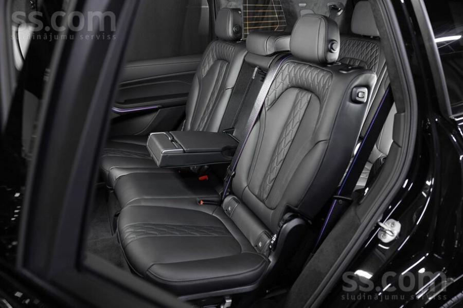 Melns BMW X7 2023 Tukums, ar dzinēja tilpumu 3.00 L un nobraukumu 0 tūkst. km par 79990 €, foto 4 vietnē AUTOMOTO.COM.LV