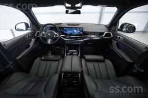 Черный БМВ X7 2023 в Тукумс, объемом двигателя 3.00 л и пробегом 0 тыс. км за 76777 €, фото 12 на AUTOMOTO.COM.LV