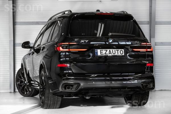 Melns BMW X7 2023 Tukums, ar dzinēja tilpumu 3.00 L un nobraukumu 0 tūkst. km par 77770 €, foto 3 vietnē AUTOMOTO.COM.LV