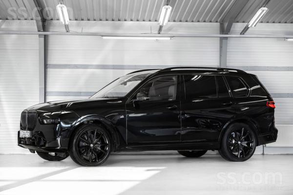Melns BMW X7 2023 Tukums, ar dzinēja tilpumu 3.00 L un nobraukumu 0 tūkst. km par 77770 €, foto 4 vietnē AUTOMOTO.COM.LV