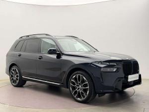 Melns BMW X7 2023 Panevēža, ar dzinēja tilpumu 2.99 L un nobraukumu 149 tūkst. km par 82990 €, foto 4 vietnē AUTOMOTO.COM.LV