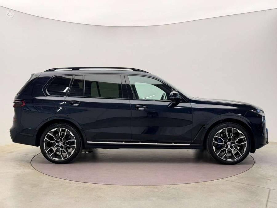 Melns BMW X7 2023 Panevēža, ar dzinēja tilpumu 2.99 L un nobraukumu 149 tūkst. km par 82990 €, foto 5 vietnē AUTOMOTO.COM.LV