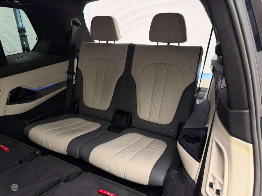 Melns BMW X7 2023 Panevēža, ar dzinēja tilpumu 2.99 L un nobraukumu 149 tūkst. km par 82990 €, foto 17 vietnē AUTOMOTO.COM.LV