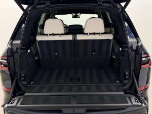 Melns BMW X7 2023 Panevēža, ar dzinēja tilpumu 2.99 L un nobraukumu 149 tūkst. km par 82990 €, foto 18 vietnē AUTOMOTO.COM.LV