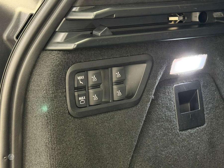 Melns BMW X7 2023 Panevēža, ar dzinēja tilpumu 2.99 L un nobraukumu 149 tūkst. km par 82990 €, foto 19 vietnē AUTOMOTO.COM.LV