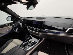 Melns BMW X7 2023 Panevēža, ar dzinēja tilpumu 2.99 L un nobraukumu 149 tūkst. km par 82990 €, foto 24 vietnē AUTOMOTO.COM.LV