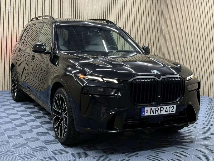 Черный БМВ X7 2023 в Мариямполе, объемом двигателя 3.00 л и пробегом 48 тыс. км за 67000 €, фото 1 на AUTOMOTO.COM.LV