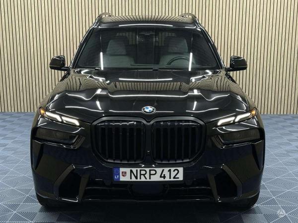 Black BMW X7 2023 in Marijampole, with an engine capacity of 3.00 L and mileage of 48 thousand km for 67000 €, photo 4 on AUTOMOTO.COM.LV