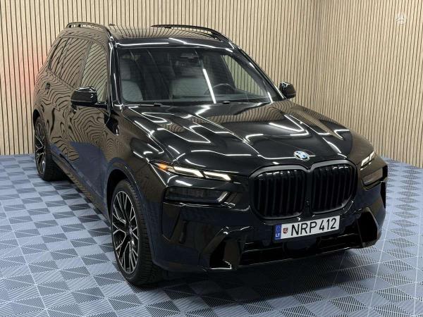 Black BMW X7 2023 in Marijampole, with an engine capacity of 3.00 L and mileage of 48 thousand km for 67000 €, photo 9 on AUTOMOTO.COM.LV