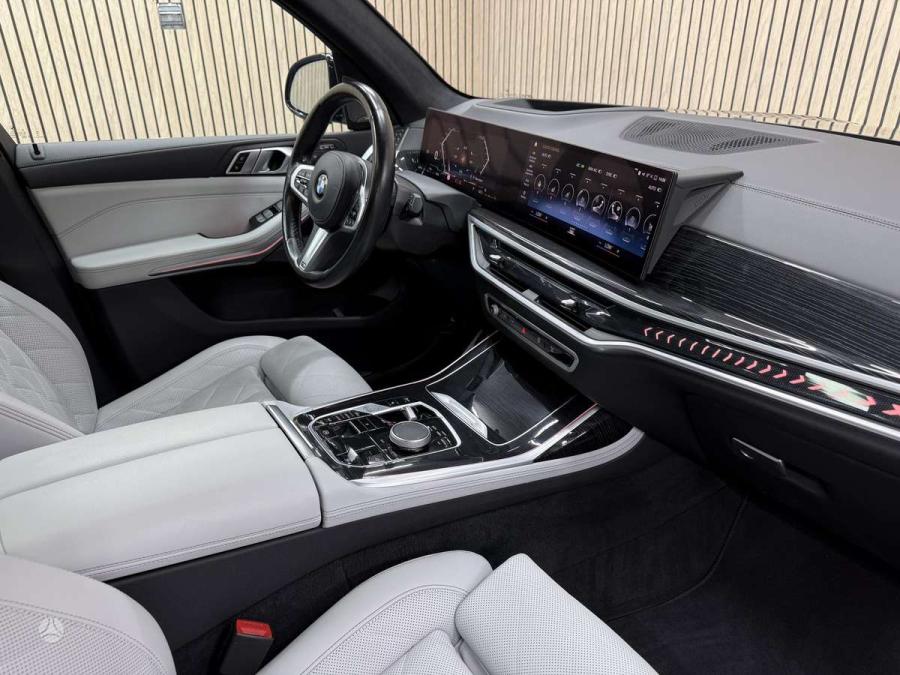 Черный БМВ X7 2023 в Мариямполе, объемом двигателя 3.00 л и пробегом 48 тыс. км за 67000 €, фото 43 на AUTOMOTO.COM.LV