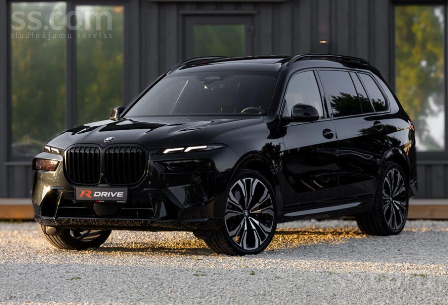 Black BMW X7 2023 in Jelgava, with an engine capacity of 3.00 L and mileage of 84 thousand km for 84900 €, photo 5 on AUTOMOTO.COM.LV