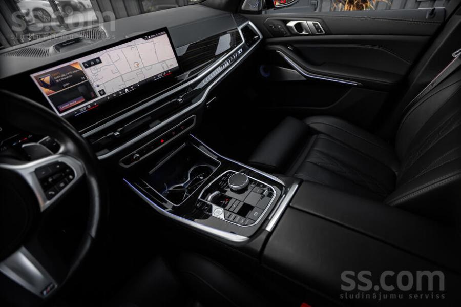 Black BMW X7 2023 in Jelgava, with an engine capacity of 3.00 L and mileage of 84 thousand km for 84900 €, photo 13 on AUTOMOTO.COM.LV