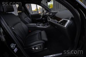 Black BMW X7 2023 in Jelgava, with an engine capacity of 3.00 L and mileage of 84 thousand km for 84900 €, photo 14 on AUTOMOTO.COM.LV