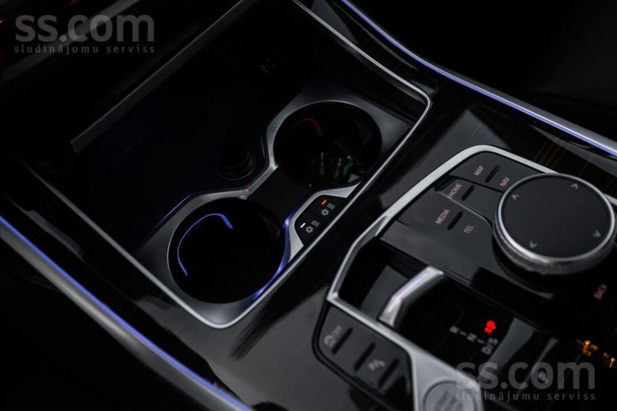 Black BMW X7 2023 in Jelgava, with an engine capacity of 3.00 L and mileage of 84 thousand km for 84900 €, photo 22 on AUTOMOTO.COM.LV