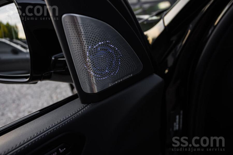 Black BMW X7 2023 in Jelgava, with an engine capacity of 3.00 L and mileage of 84 thousand km for 84900 €, photo 24 on AUTOMOTO.COM.LV