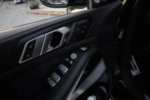 Черный БМВ X7 2023 в Елгава, объемом двигателя 3.00 л и пробегом 84 тыс. км за 84900 €, фото 23 на AUTOMOTO.COM.LV