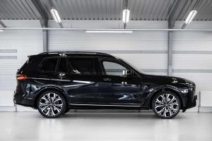 Melns BMW X7 2023 Tukums, ar dzinēja tilpumu 2.99 L un nobraukumu 85 tūkst. km par 76777 €, foto 5 vietnē AUTOMOTO.COM.LV