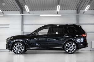 Melns BMW X7 2023 Tukums, ar dzinēja tilpumu 2.99 L un nobraukumu 85 tūkst. km par 76777 €, foto 8 vietnē AUTOMOTO.COM.LV