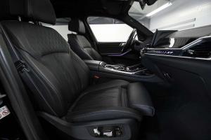Melns BMW X7 2023 Tukums, ar dzinēja tilpumu 2.99 L un nobraukumu 85 tūkst. km par 76777 €, foto 15 vietnē AUTOMOTO.COM.LV