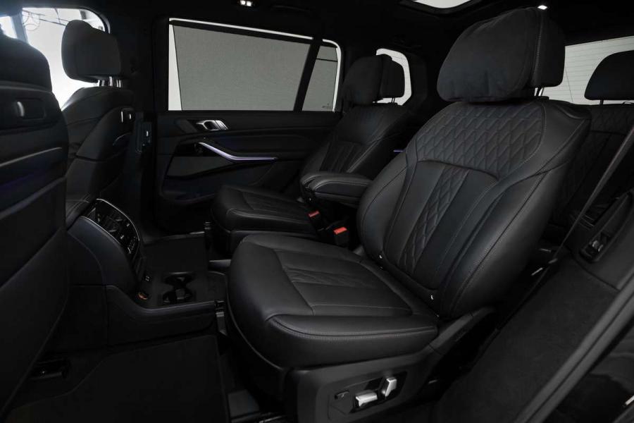 Melns BMW X7 2023 Tukums, ar dzinēja tilpumu 2.99 L un nobraukumu 85 tūkst. km par 76777 €, foto 17 vietnē AUTOMOTO.COM.LV