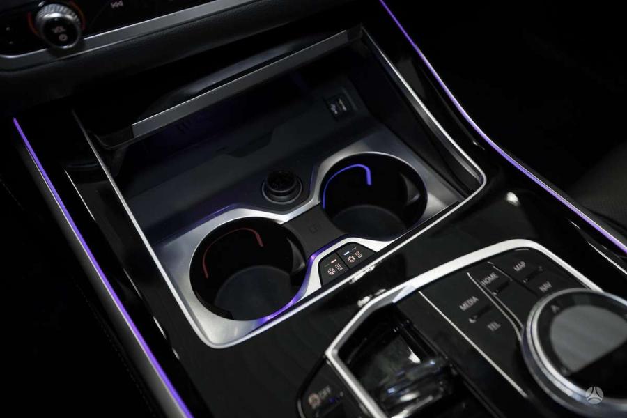 Melns BMW X7 2023 Tukums, ar dzinēja tilpumu 2.99 L un nobraukumu 85 tūkst. km par 76777 €, foto 33 vietnē AUTOMOTO.COM.LV