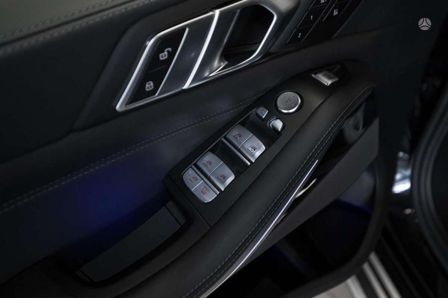 Melns BMW X7 2023 Tukums, ar dzinēja tilpumu 2.99 L un nobraukumu 85 tūkst. km par 76777 €, foto 38 vietnē AUTOMOTO.COM.LV
