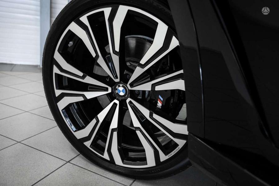 Melns BMW X7 2023 Tukums, ar dzinēja tilpumu 2.99 L un nobraukumu 85 tūkst. km par 76777 €, foto 58 vietnē AUTOMOTO.COM.LV