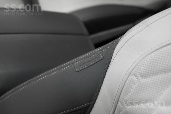 Black BMW X7 2023 in Tukums, with an engine capacity of 3.00 L and mileage of 55 thousand km for 82990 €, photo 2 on AUTOMOTO.COM.LV
