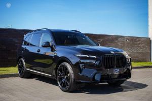Melns BMW X7 2023 Kauņa, ar dzinēja tilpumu 2.99 L un nobraukumu 82 tūkst. km par 76950 €, foto 1 vietnē AUTOMOTO.COM.LV