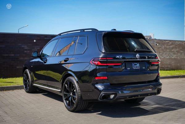Melns BMW X7 2023 Kauņa, ar dzinēja tilpumu 2.99 L un nobraukumu 82 tūkst. km par 76950 €, foto 8 vietnē AUTOMOTO.COM.LV