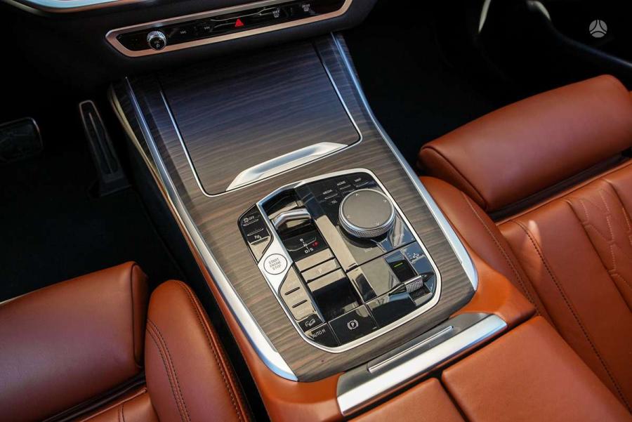 Melns BMW X7 2023 Kauņa, ar dzinēja tilpumu 2.99 L un nobraukumu 82 tūkst. km par 76950 €, foto 20 vietnē AUTOMOTO.COM.LV