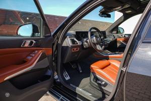 Melns BMW X7 2023 Kauņa, ar dzinēja tilpumu 2.99 L un nobraukumu 82 tūkst. km par 76950 €, foto 25 vietnē AUTOMOTO.COM.LV
