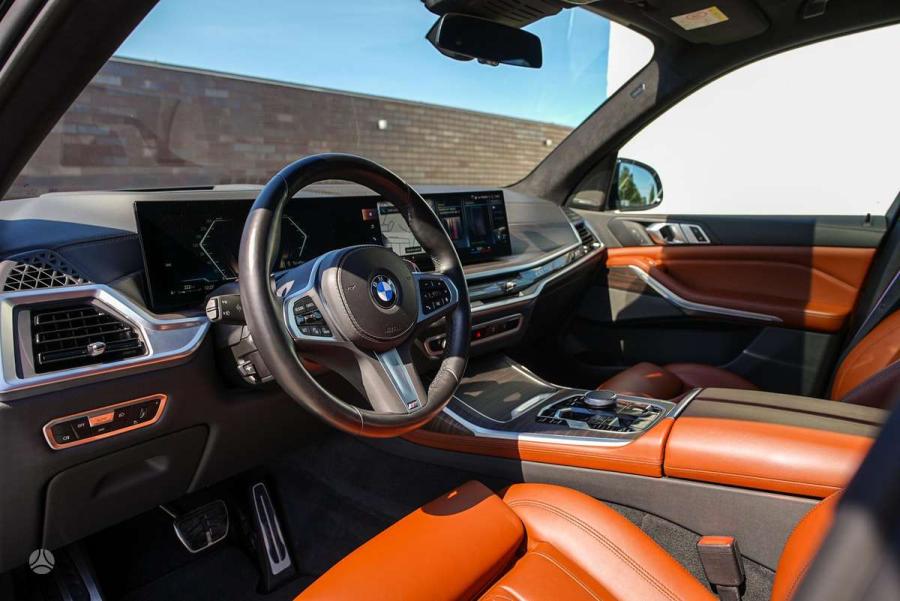 Melns BMW X7 2023 Kauņa, ar dzinēja tilpumu 2.99 L un nobraukumu 82 tūkst. km par 76950 €, foto 26 vietnē AUTOMOTO.COM.LV