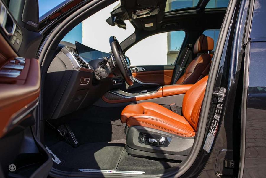 Melns BMW X7 2023 Kauņa, ar dzinēja tilpumu 2.99 L un nobraukumu 82 tūkst. km par 76950 €, foto 27 vietnē AUTOMOTO.COM.LV