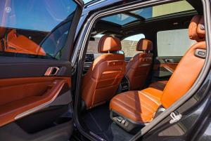 Melns BMW X7 2023 Kauņa, ar dzinēja tilpumu 2.99 L un nobraukumu 82 tūkst. km par 76950 €, foto 33 vietnē AUTOMOTO.COM.LV