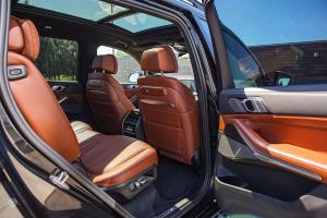 Melns BMW X7 2023 Kauņa, ar dzinēja tilpumu 2.99 L un nobraukumu 82 tūkst. km par 76950 €, foto 38 vietnē AUTOMOTO.COM.LV