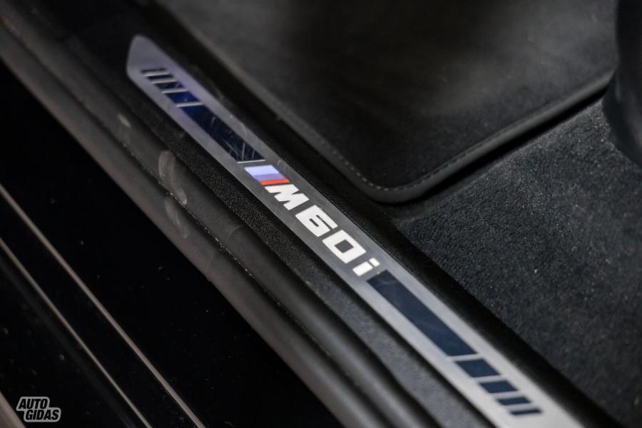 Черный БМВ X7 2024 в Вильнюс, объемом двигателя 4.40 л и пробегом 54 тыс. км за 99544 €, фото 31 на AUTOMOTO.COM.LV