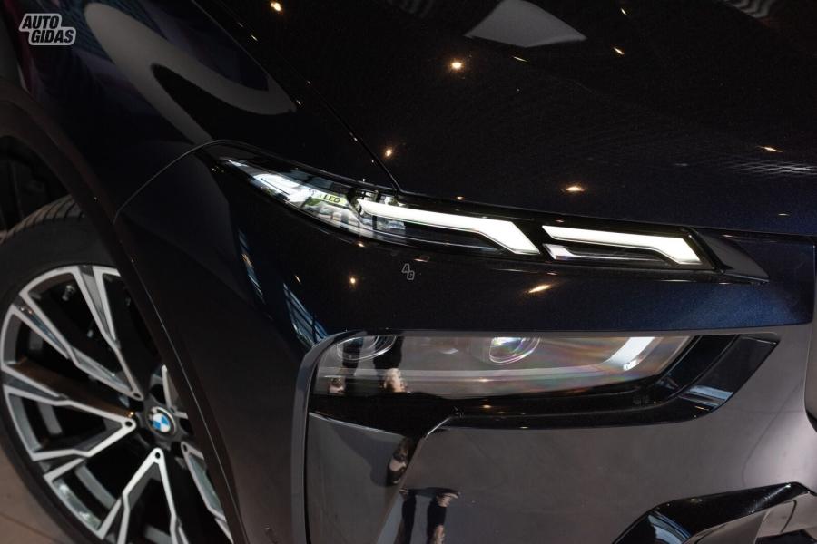 Black BMW X7 2024 in Kaunas, with an engine capacity of 3.00 L and mileage of 29 thousand km for 87900 €, photo 4 on AUTOMOTO.COM.LV