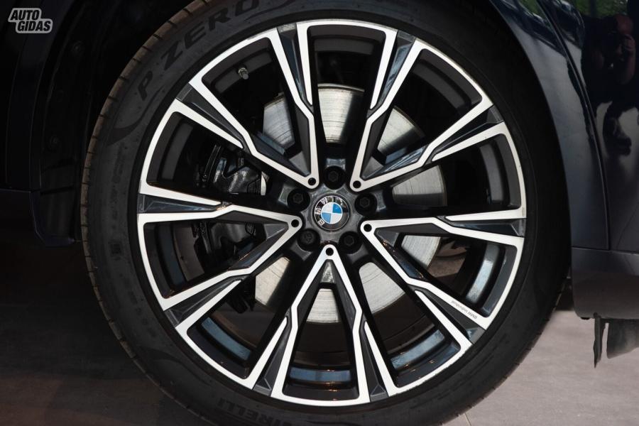 Black BMW X7 2024 in Kaunas, with an engine capacity of 3.00 L and mileage of 29 thousand km for 87900 €, photo 10 on AUTOMOTO.COM.LV