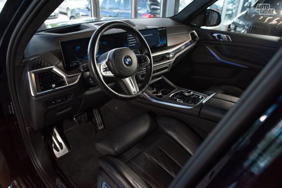 Black BMW X7 2024 in Kaunas, with an engine capacity of 3.00 L and mileage of 29 thousand km for 87900 €, photo 11 on AUTOMOTO.COM.LV