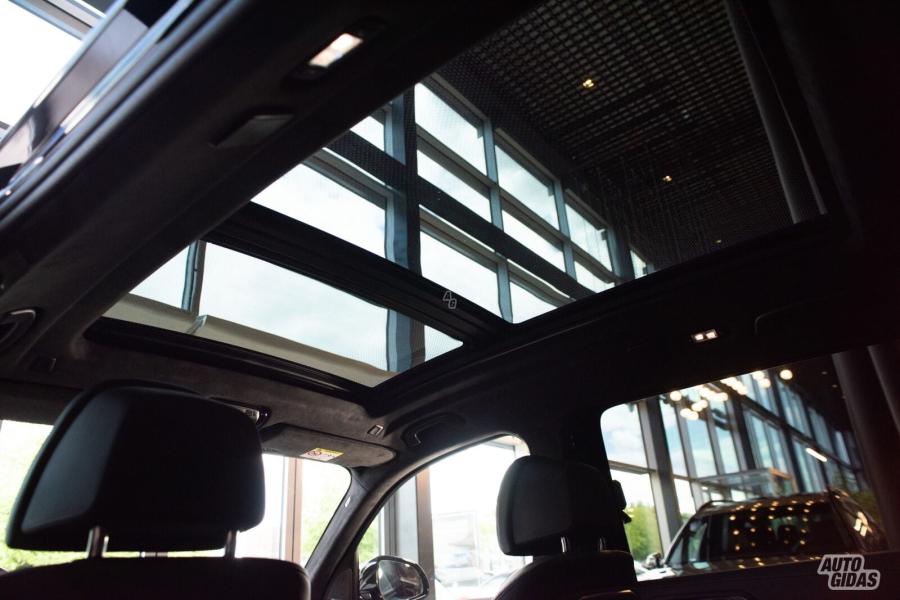 Black BMW X7 2024 in Kaunas, with an engine capacity of 3.00 L and mileage of 29 thousand km for 87900 €, photo 19 on AUTOMOTO.COM.LV