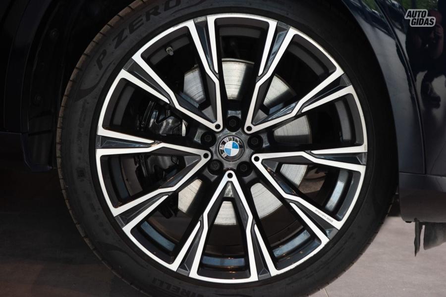 Black BMW X7 2024 in Kaunas, with an engine capacity of 3.00 L and mileage of 29 thousand km for 86300 €, photo 10 on AUTOMOTO.COM.LV